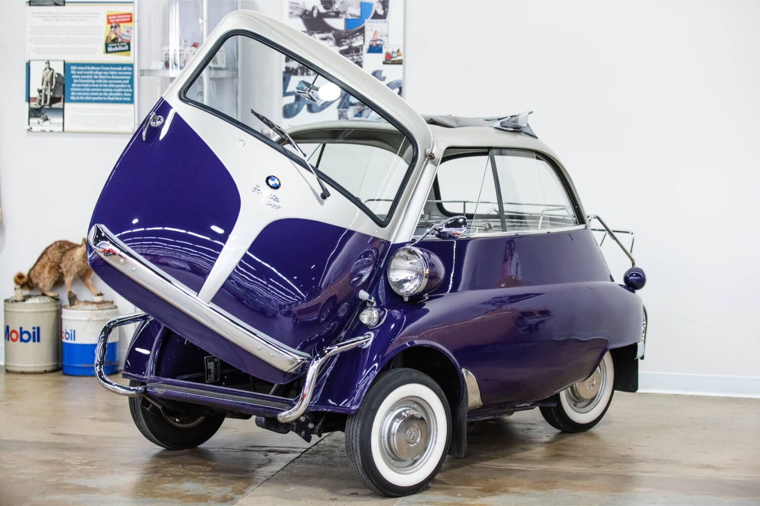 1957 BMW Isetta - Midwest Dream Car Collection