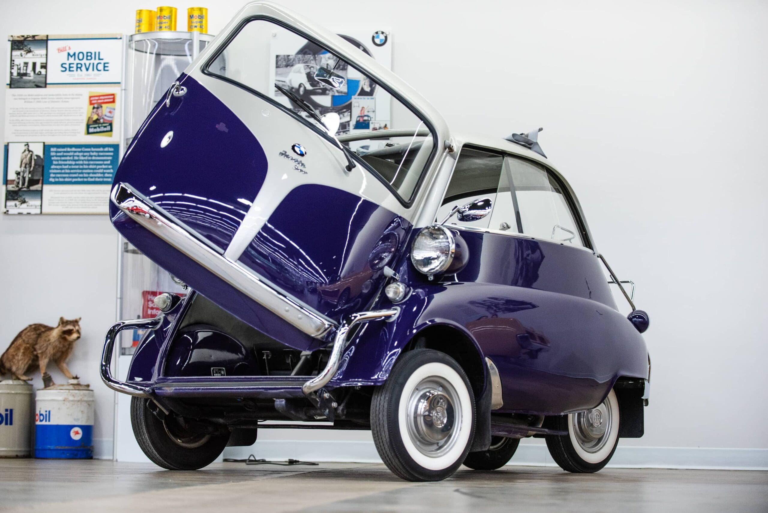 1957 BMW Isetta - Midwest Dream Car Collection